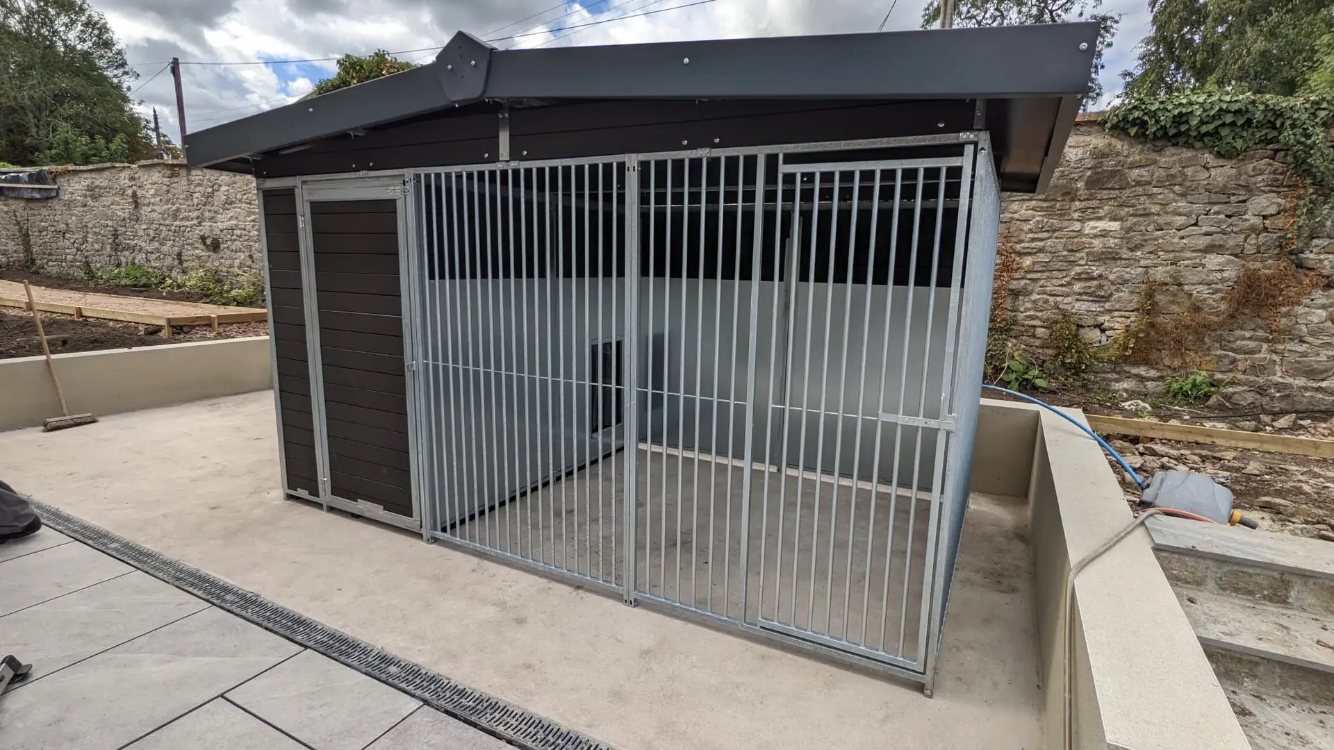 Single WPC Composite Eco Dog Kennels - Benchmark Kennels